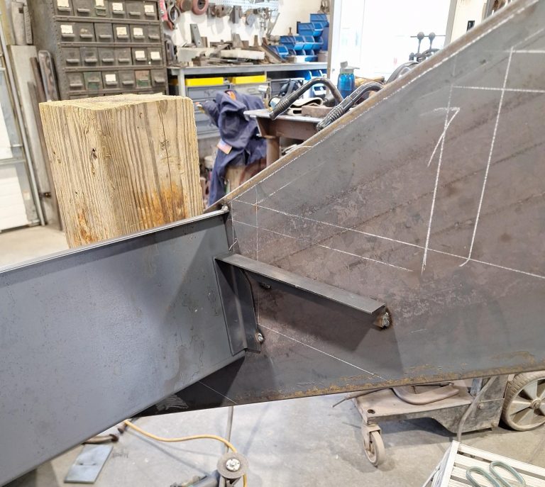 Designing Staircases: Dimensions, Angles & Landings - SCC